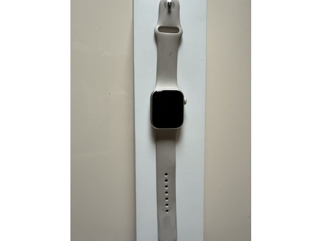 Apple Watch Series 8 (očuvan)