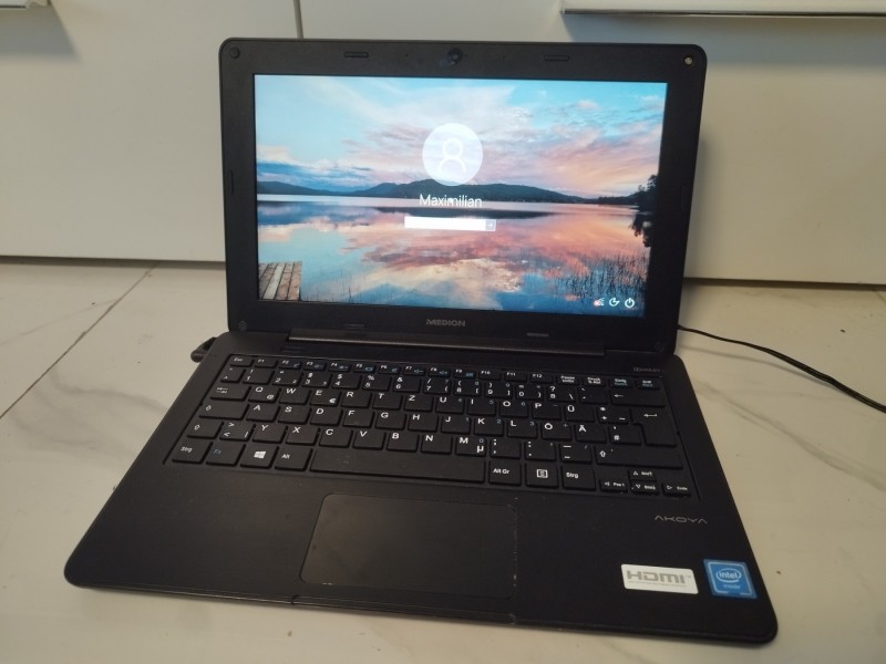 Medion Akoya E2213 laptop