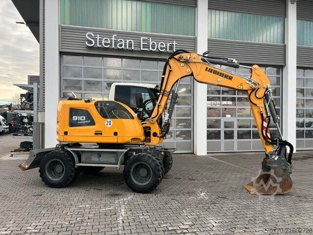 Bager na točkovima
Liebherr A 910 C Litronic / 2.381h / SW33