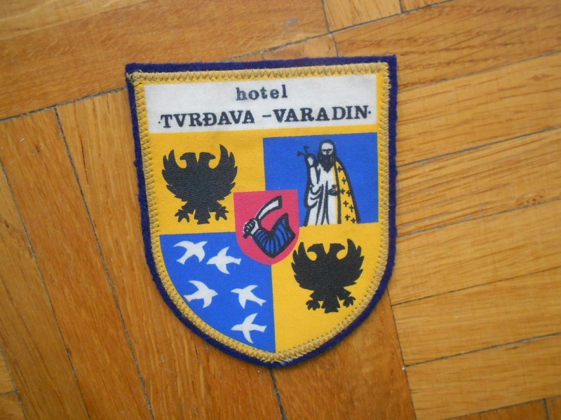 Hotel TVRDJAVA - VARADIN, amblem - bedz