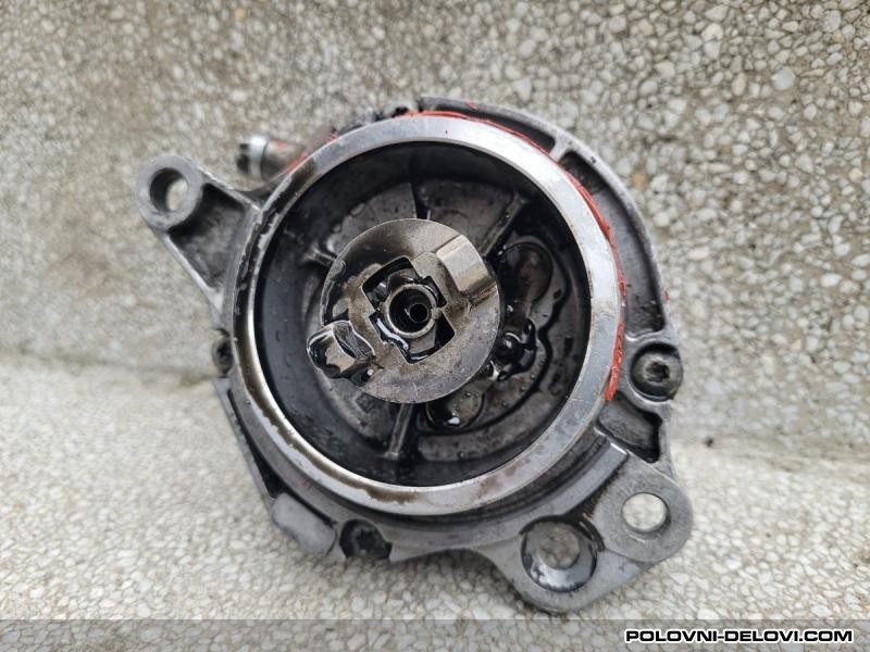 BMW 525 2.5 TDS Vakum Pumpa Motor I Delovi Motora