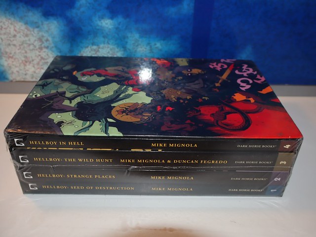 HELLBOY OMNIBUS BOXED SET  1-4  nekorišćeno !!