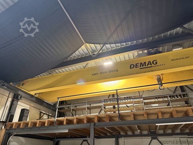Demag 14.000 x 16 tona
Demag Overhead crane 16T x 14.000 mm