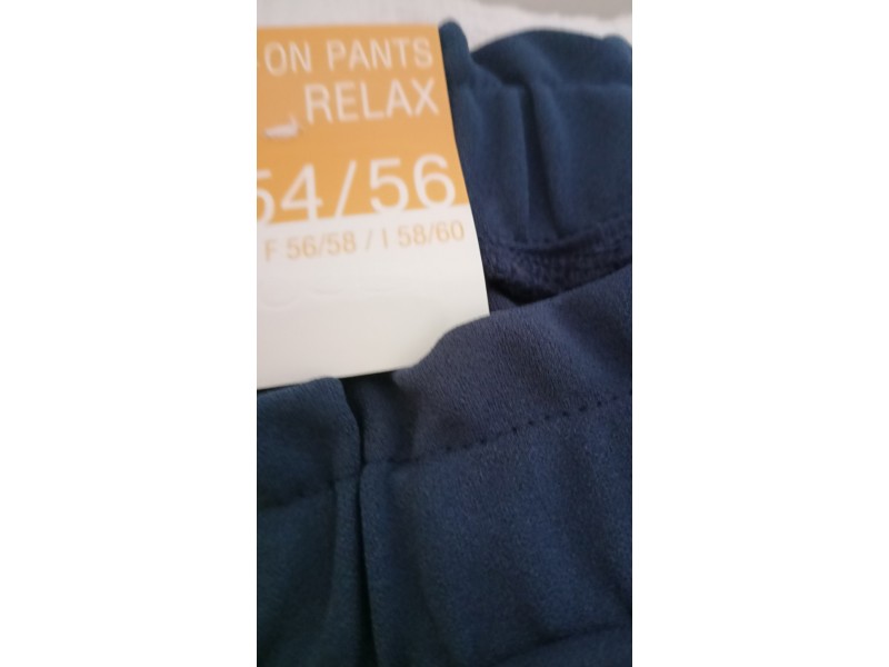 Ženske pantalone Vel 54-56 Nove