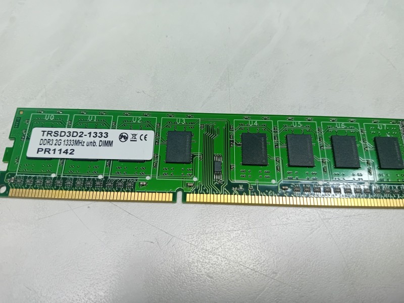2gb ddr3 1333 TRS ispravna