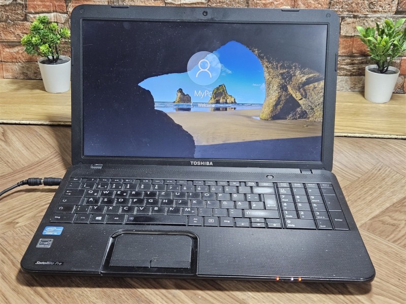 Toshiba Satellite C850-1HH