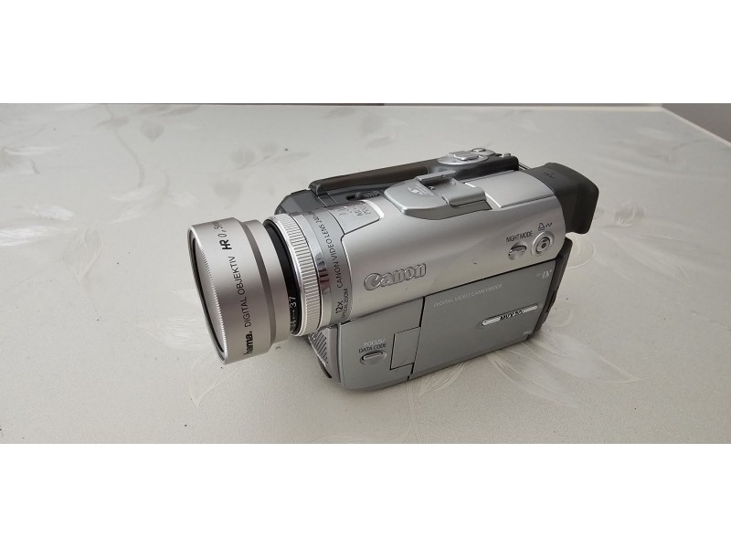 Canon MVX20i + dodaci - ekstra!