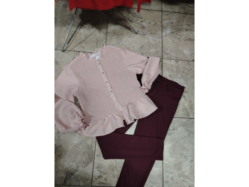 LF 146 NOVOKOMPLET pantalone +bluza vel 9-10