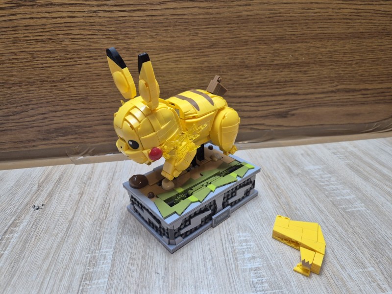 Figurica Pikachu Kockice