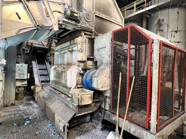 Jednoosovinski drobilica
LINDNER RECYCLINGTECH GmbH Micormat MS 2000 V2