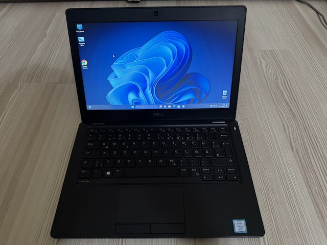 Laptop DELL latitude 5280/i5 7300U/RAM 8GB DDR4/SSD 120