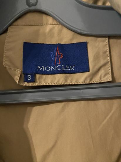 Moncler prolećni mantilic sniženo na 3000