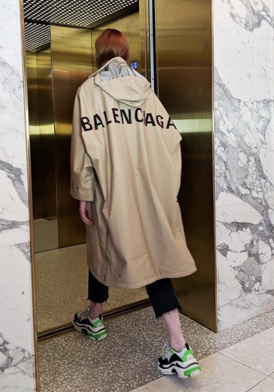 SNIZENJE - Savrsen Balenciaga mantil