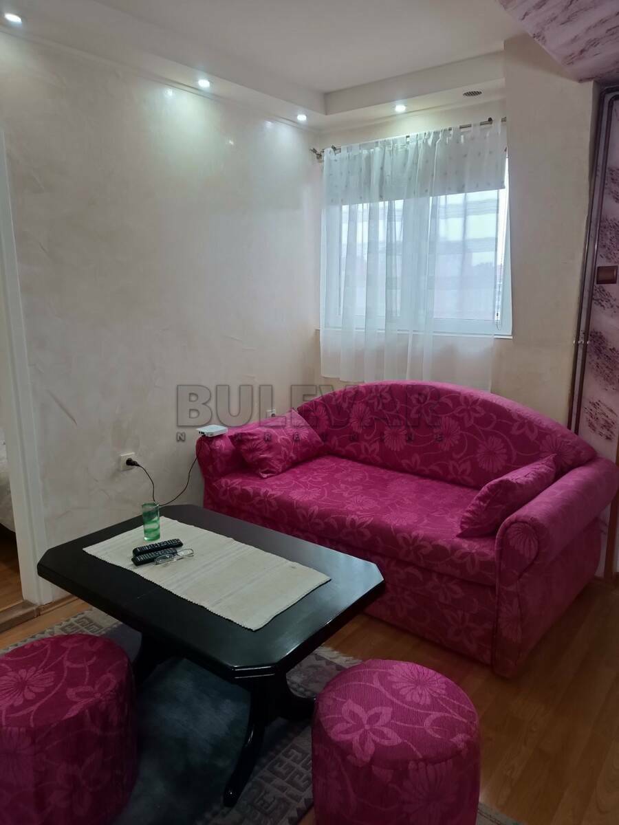 Dvosoban stan, Niš - Bulevar Nemanjića Zona 3 | Izdavanje · 40m² · 300€