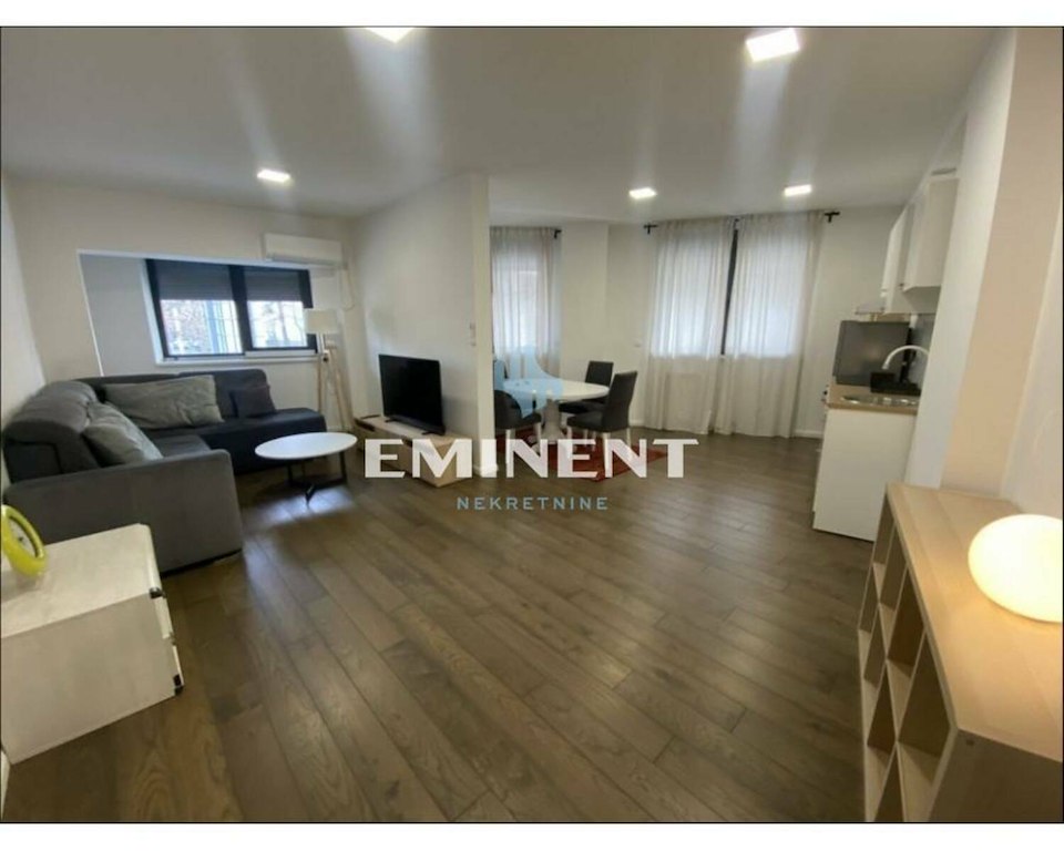 Trosoban stan, Beograd - Lekino Brdo | Izdavanje · 77m² · 1.000€