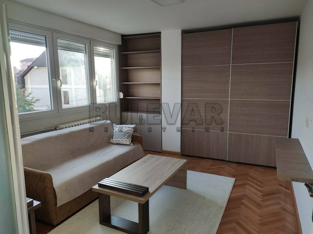 Jednoiposoban stan, Niš - Bulevar Nemanjića | Izdavanje · 46m² · 370€