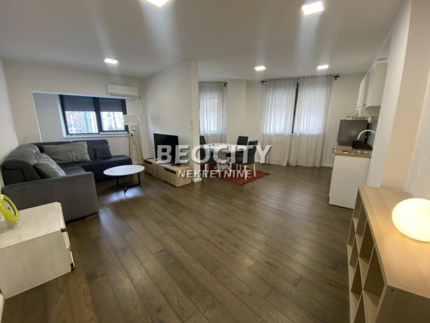 Trosoban stan, Beograd - Vračar (centar) | Izdavanje · 77m² · 1.000€