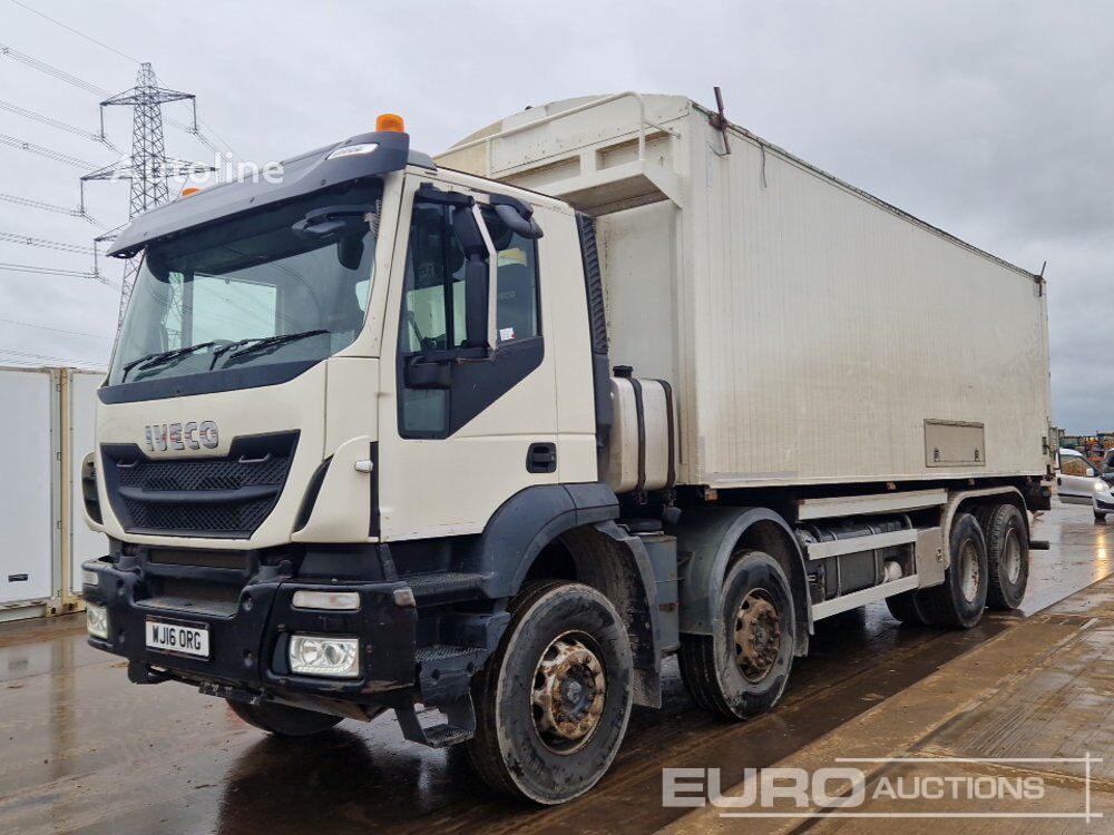 Prodaje se IVECO AD340T kiper na aukciji