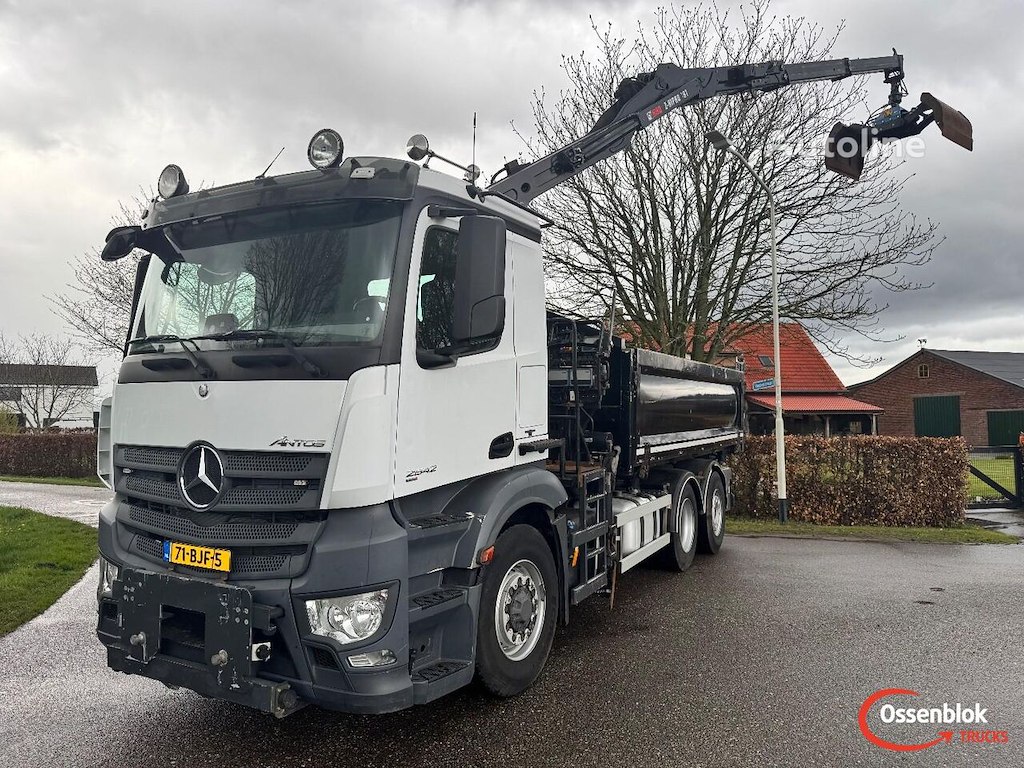 Mercedes-Benz ANTOS 2842 6x4x4 Euro 6 met 2 zijden kipper en HIAB HIPRO 191C-8 kiper