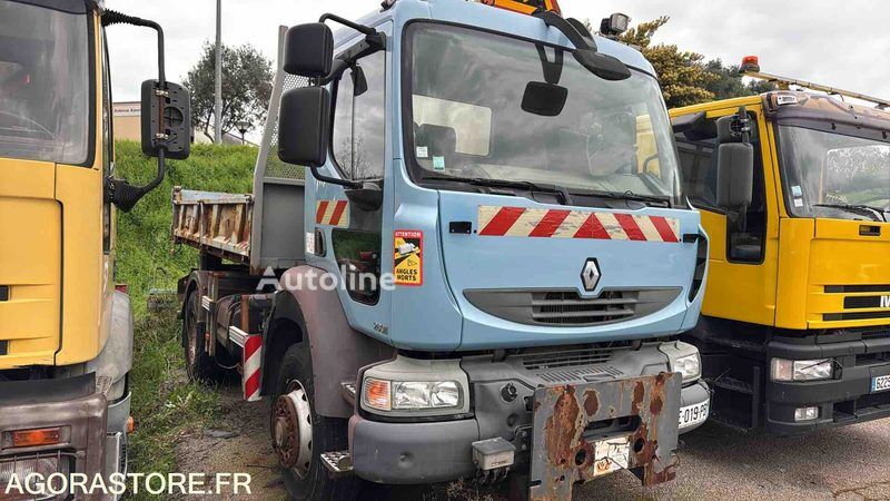 Prodaje se Renault MIDLUM kiper na aukciji