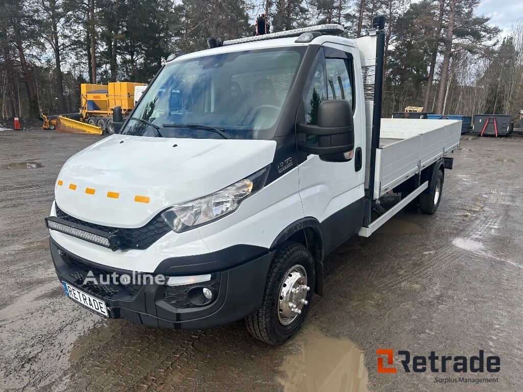 Prodaje se IVECO Daily kamion s ravnom platformom na aukciji