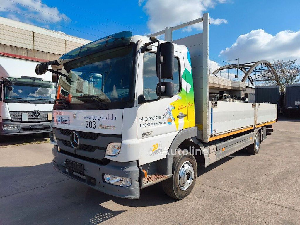 Mercedes-Benz Atego 822 kamion s ravnom platformom