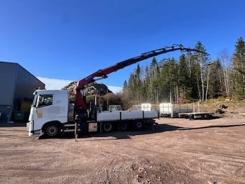 Volvo FH 540 8x4 Crane HMF 5020 K6 JIB kamion s ravnom platformom
