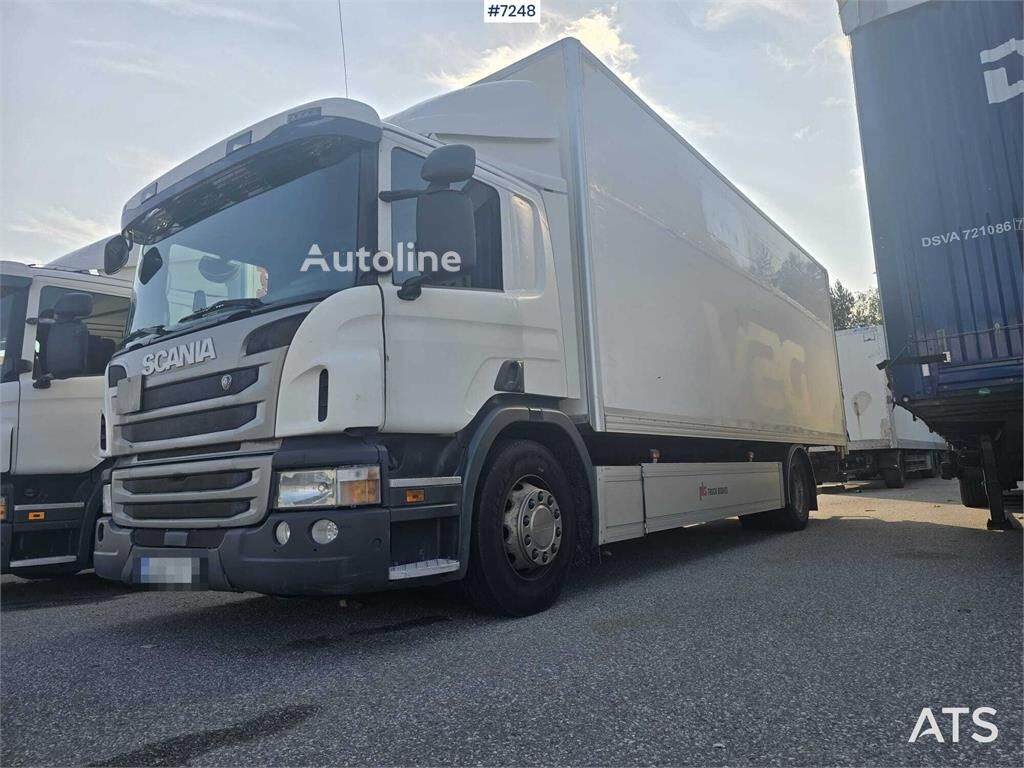 Scania P320 Box truck with tail lift kamion furgon