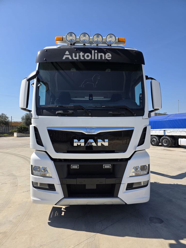 MAN TGX 26.560 kamion rol kiper