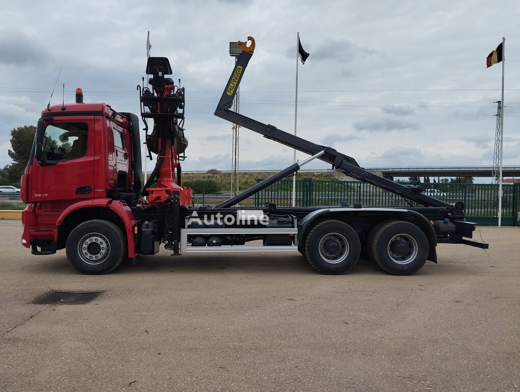 Mercedes-Benz AROCS 26 45 kamion rol kiper