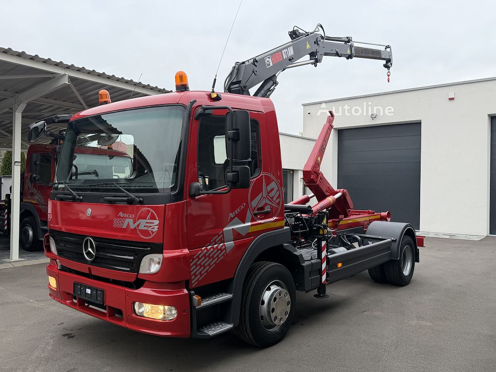 Mercedes-Benz ATEGO 1218 CONTAINER HOOKLIFT / HÁKOVÝ NOSIČ + HYDRAULICKÁ RUKA kamion rol kiper