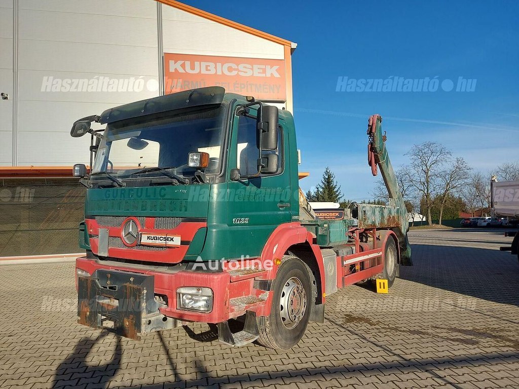 Mercedes-Benz AXOR 1833 KONTÉNERSZÁLLÍTÓ kamion autopodizač kontejnera