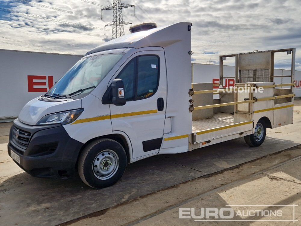 Prodaje se Fiat Ducato kamion s ravnom platformom < 3.5t na aukciji
