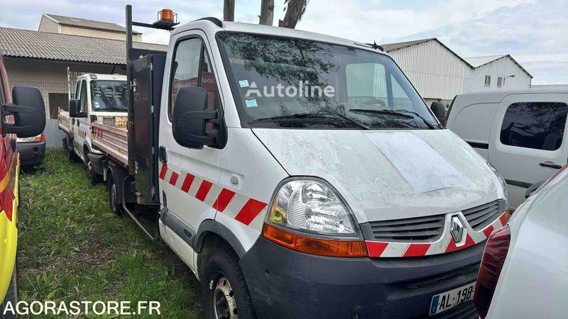 Prodaje se Renault MASTER kamion s ravnom platformom < 3.5t na aukciji