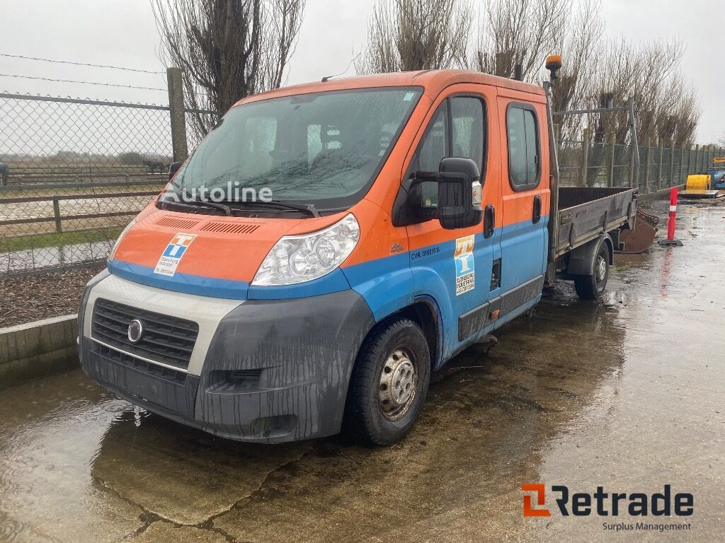 Prodaje se Fiat Ducato 120 Multijet (33) Lad & Mandskabsvogn med HIAB kran kamion s ravnom platformom < 3.5t na aukciji
