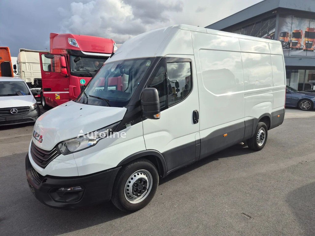 IVECO Daily 35 S 14 minibus furgon