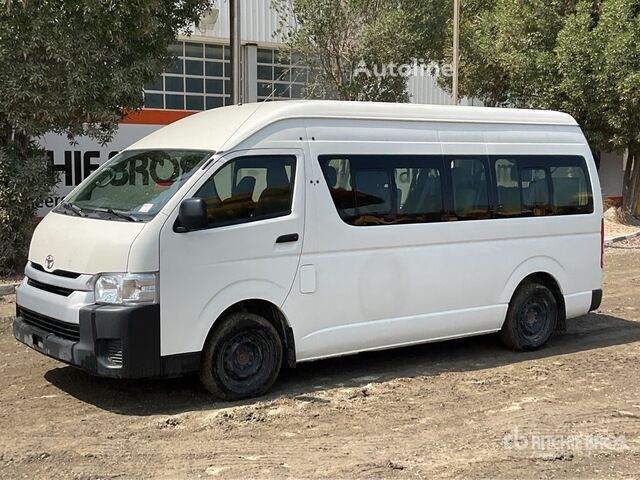 Prodaje se Toyota Hiace putnički minibus na aukciji