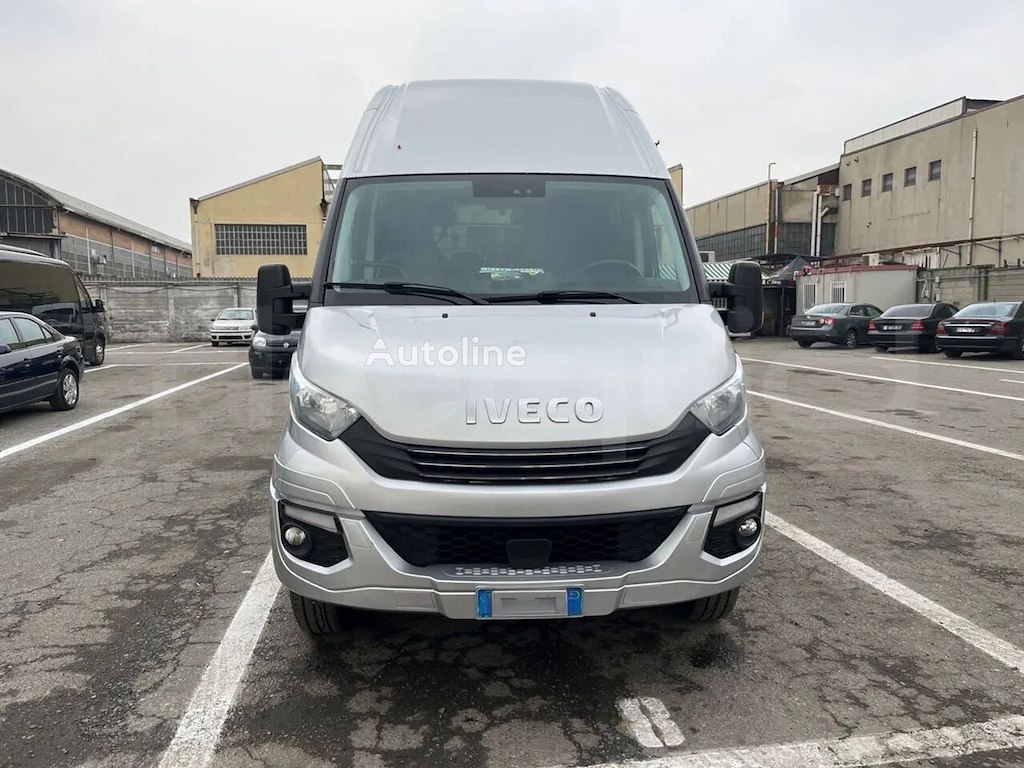 IVECO Daily putnički minibus