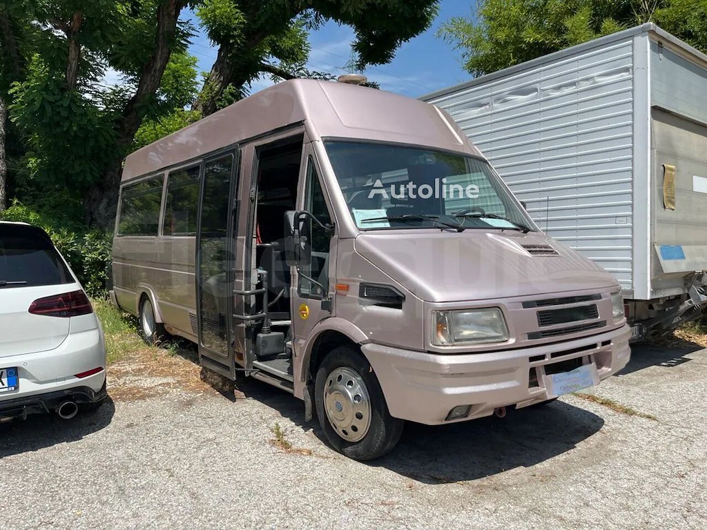 Prodaje se IVECO A45E12 putnički minibus na aukciji