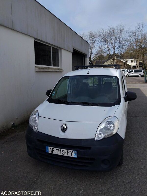Prodaje se Renault Kangoo laki furgon na aukciji