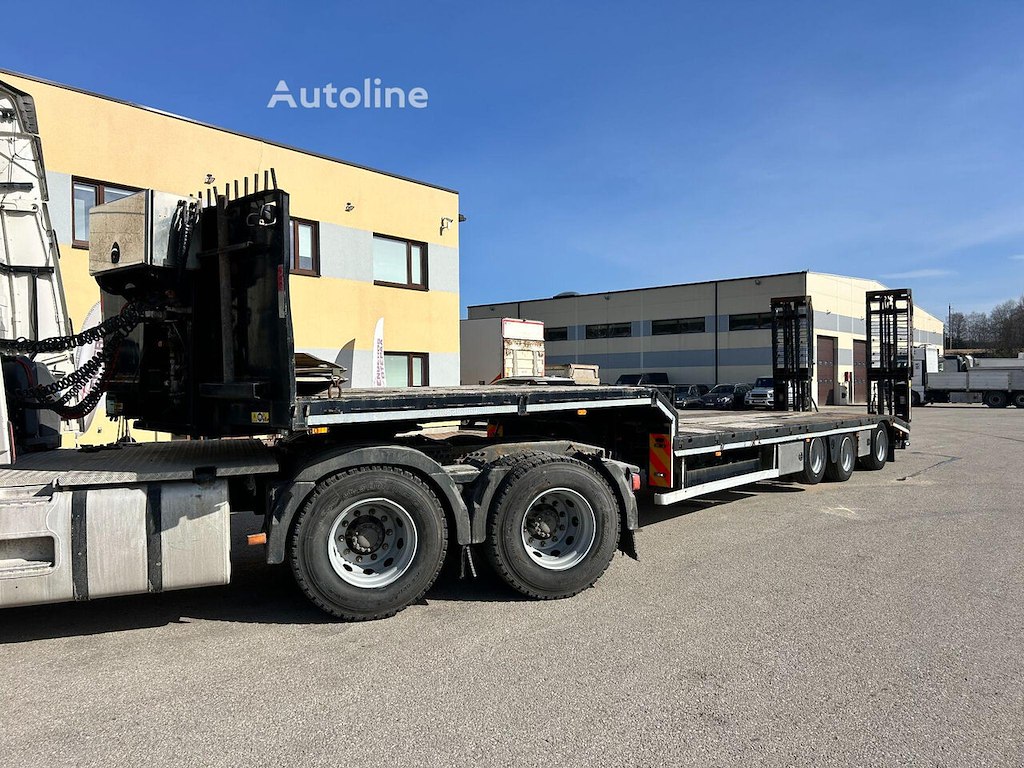 Istrail NN252 HYDRAULIC PUMP + RAMPS + LAST AXLE STEERING poluprikolica sa niskom platformom