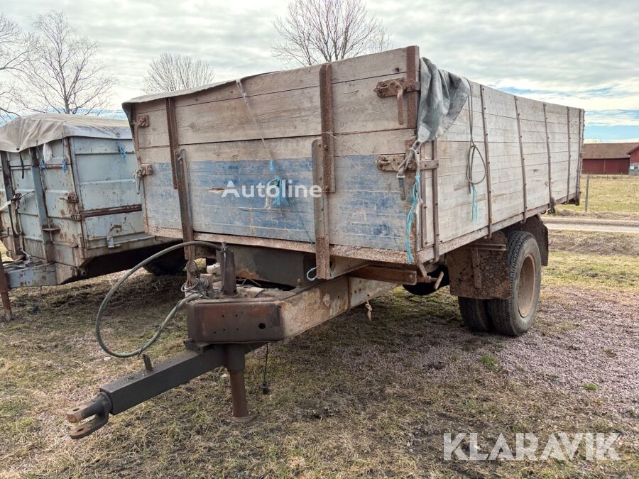 Prodaje se prikolicu kiper na aukciji