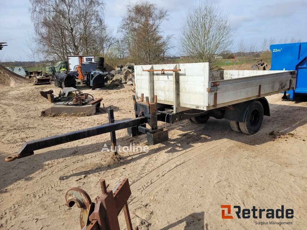 Prodaje se Kärra släpkärra för traktor eller grävmaskin prikolicu sa ravnom platformom na aukciji