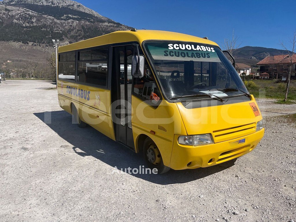 Prodaje se IVECO Cacciamali prigradski autobus na aukciji