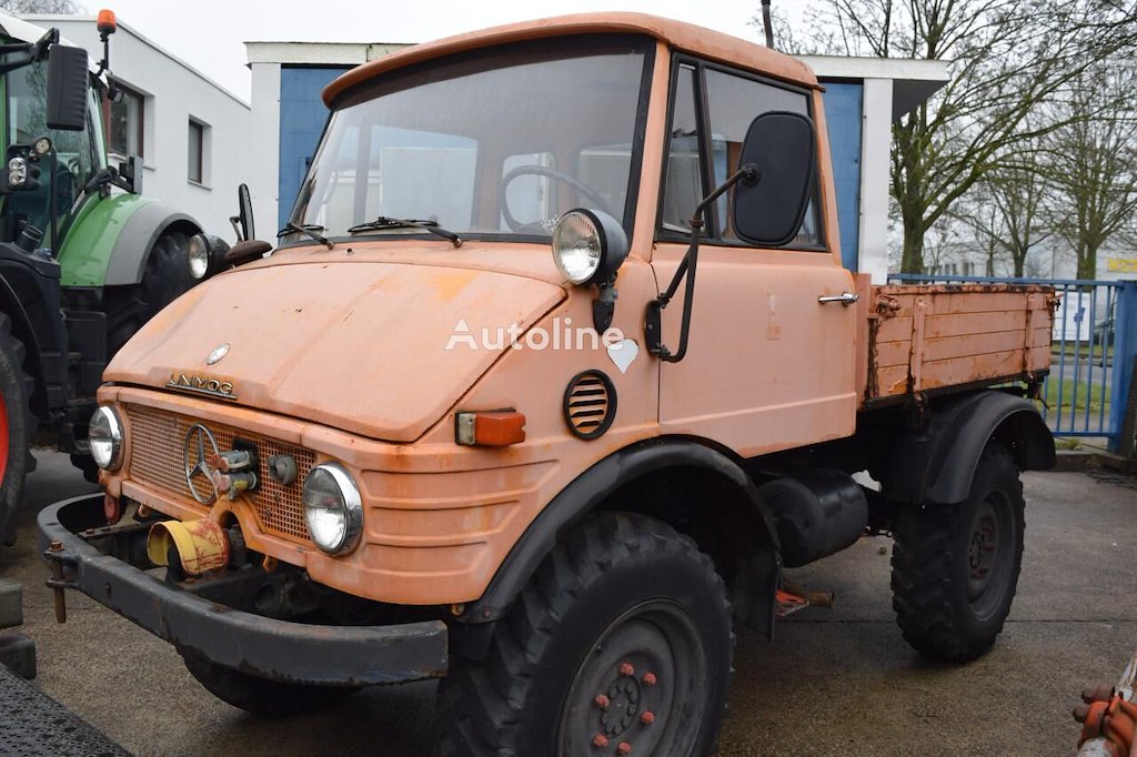 Mercedes-Benz Unimog U421 univerzalna komunalna mašina