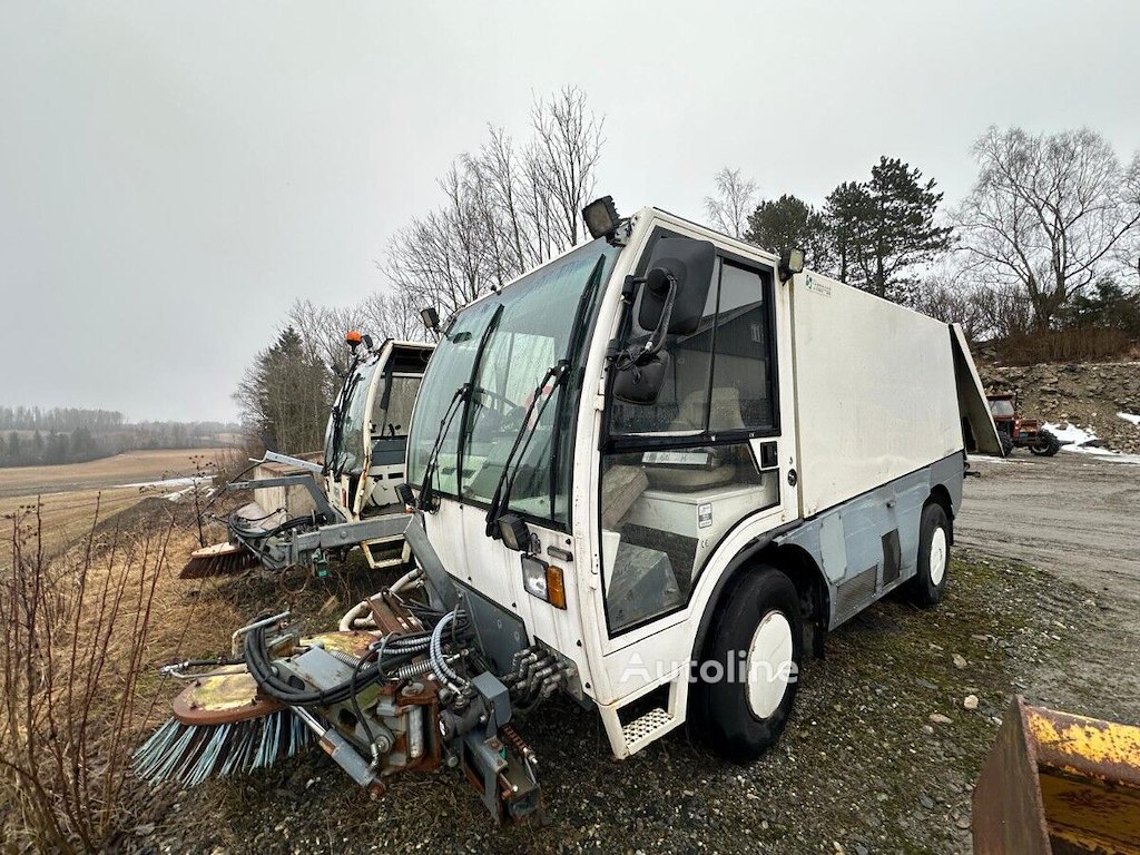 Prodaje se Aebi Schmidt Andre Aebi MFH 5000 vozilo za čišćenje ulica na aukciji
