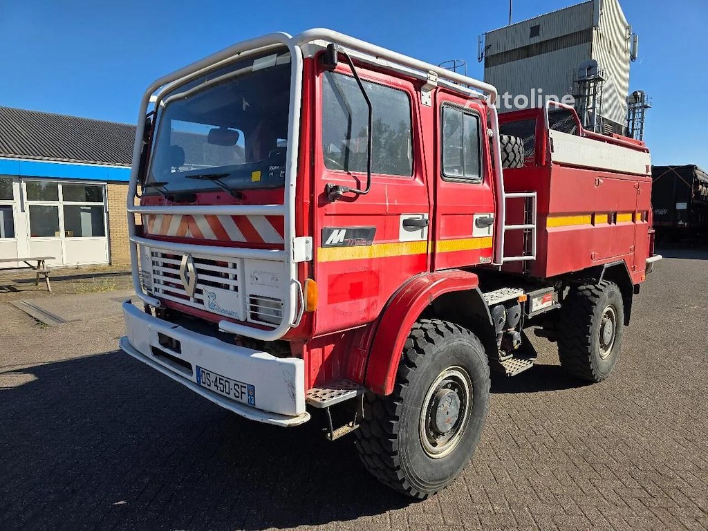 Renault M210 Renault M210 Fire Truck 2000 – 4x4 – Double Cab vatrogasno vozilo