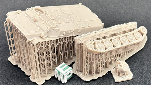 EMP3D 72012139 Pływający transporter opancerzony MT-LB - zamknięte okna i włazy