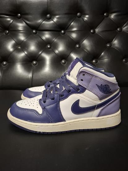 Nike Jordan 1 zenske patike
