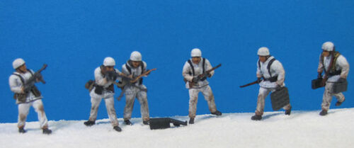 Germania-Figuren 72-WW2-0081 German Paratroopers, Russia 1943